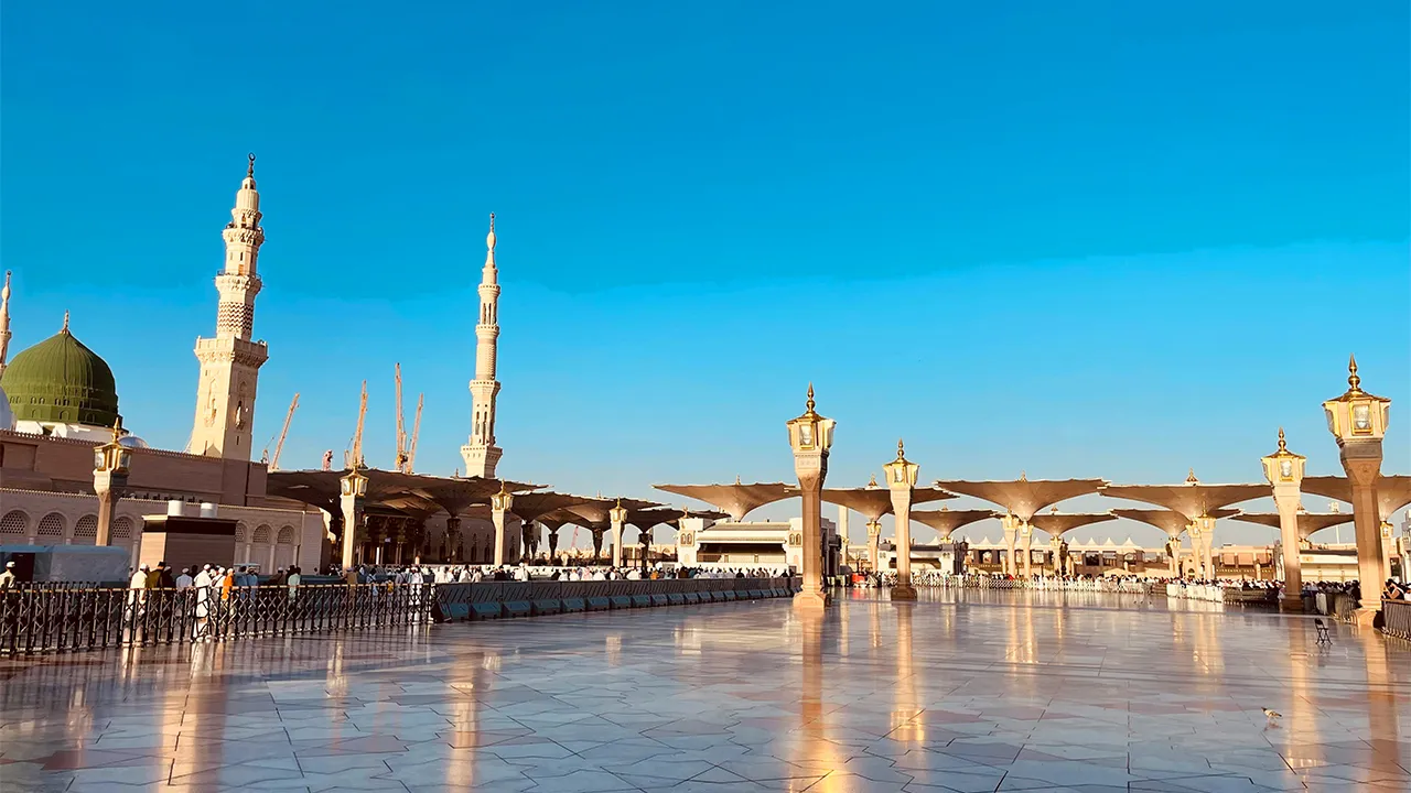 Umrah Packages Bristol 2025 | Book Limited-Time Offer